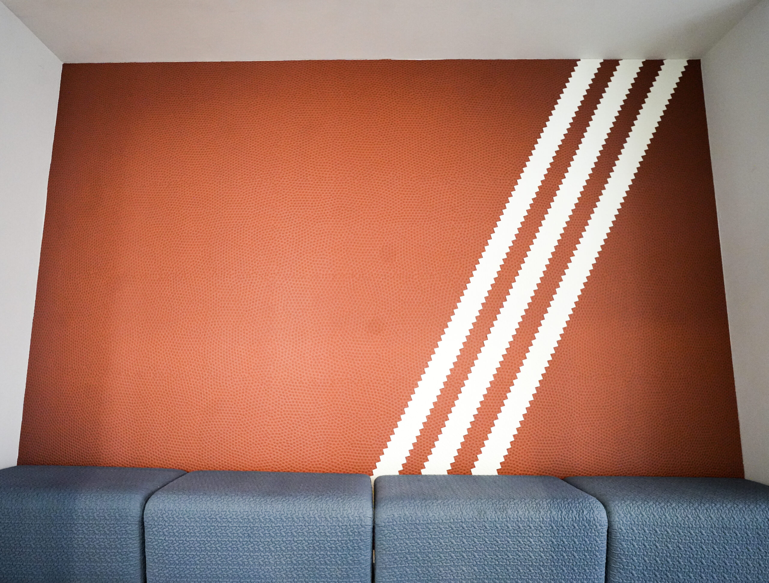 אדידס – Embo Design